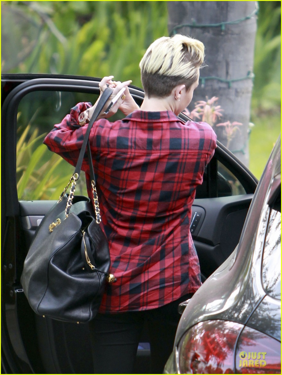 Liam Hemsworth Parties at Cannes, Miley Cyrus' Plaid Recording Session ...