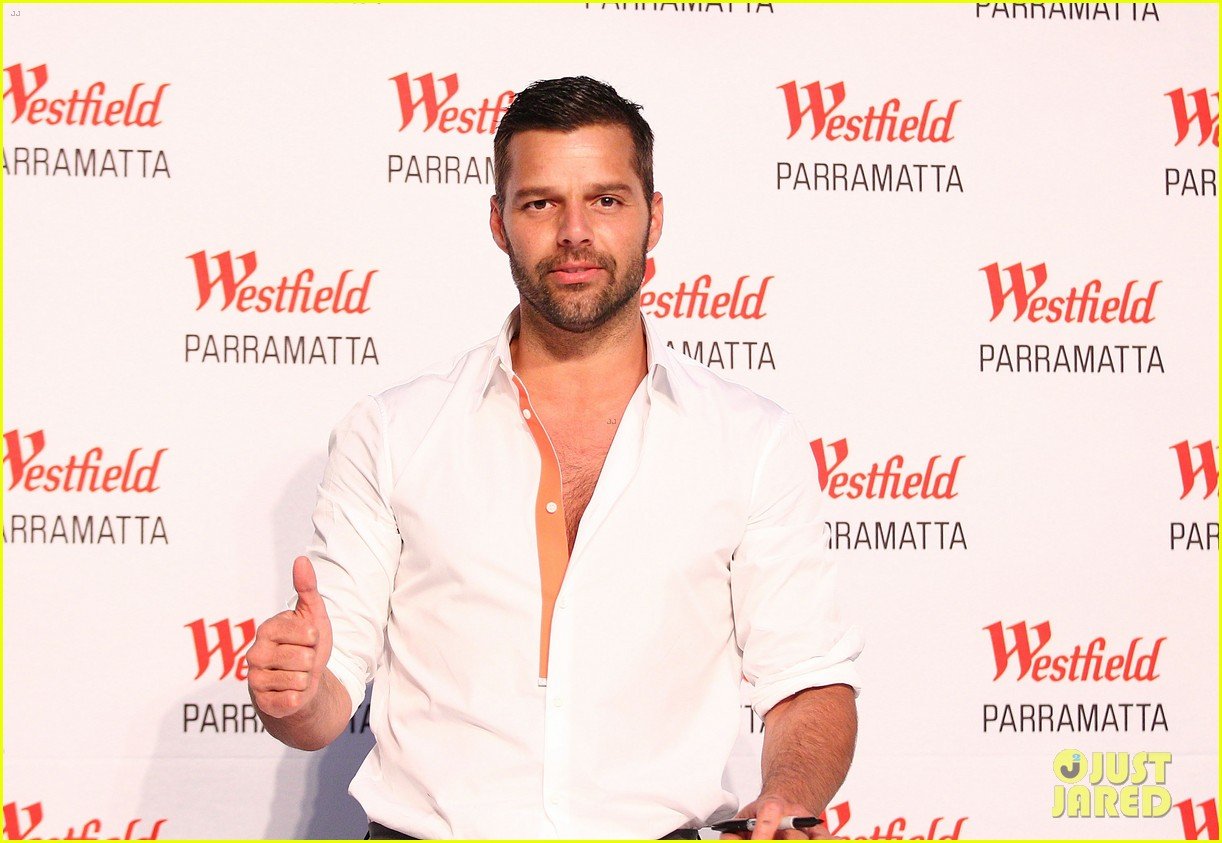 Ricky Martin Meets Fans at Greatest Hits Event in Australia: Photo ...