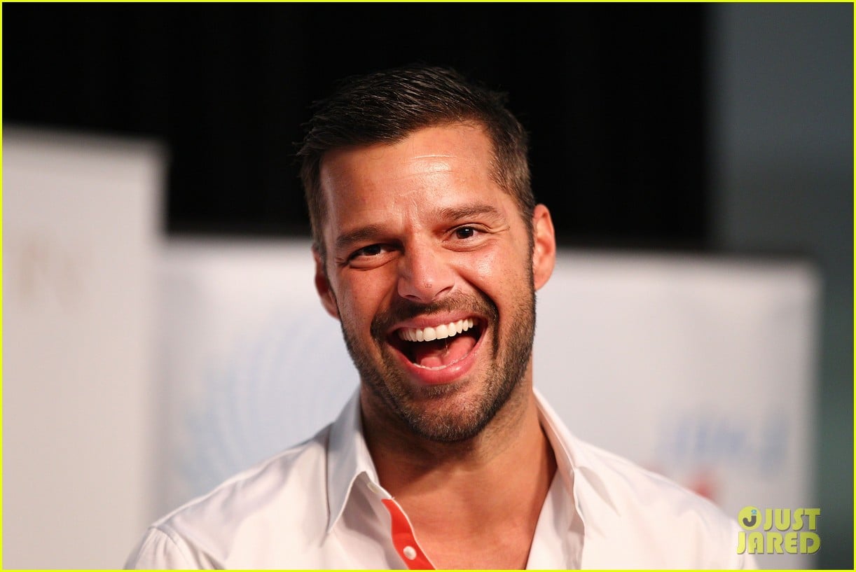Ricky Martin Meets Fans at Greatest Hits Event in Australia: Photo ...