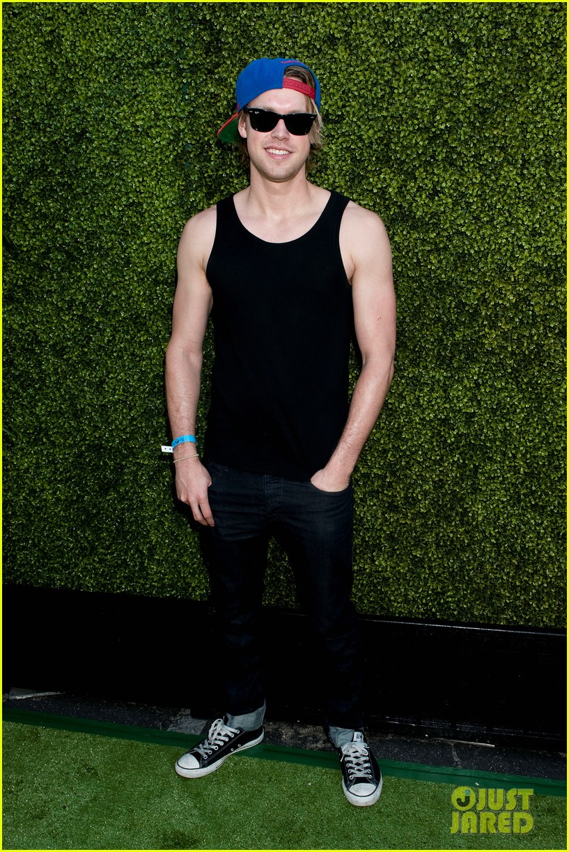 Chord Overstreet: Surfs Up at Just Jared's Summer Kick-Off Party with ...