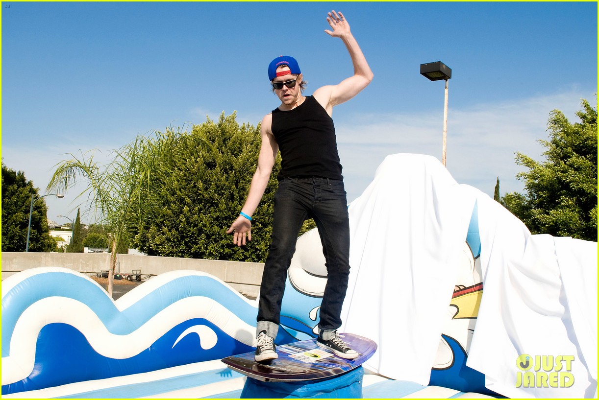 Chord Overstreet: Surfs Up at Just Jared's Summer Kick-Off Party with ...