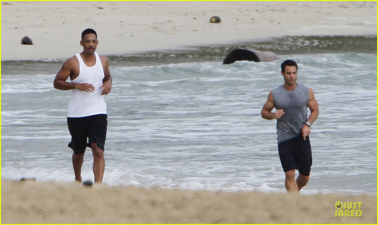 Will Smith: Buff Gun Show in Kauai!: Photo 2900335 | Will Smith Photos ...