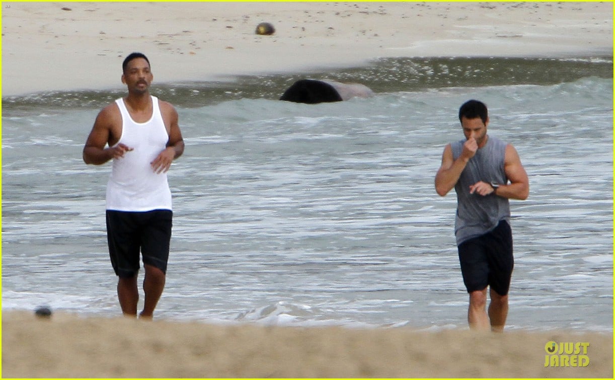 Will Smith: Buff Gun Show in Kauai!: Photo 2900336 | Will Smith Photos ...