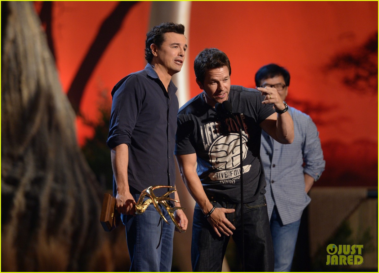 Mark Wahlberg & Seth MacFarlane Are the Guys Choice: Photo 2887379 | Celebrity Babies, Mark ...