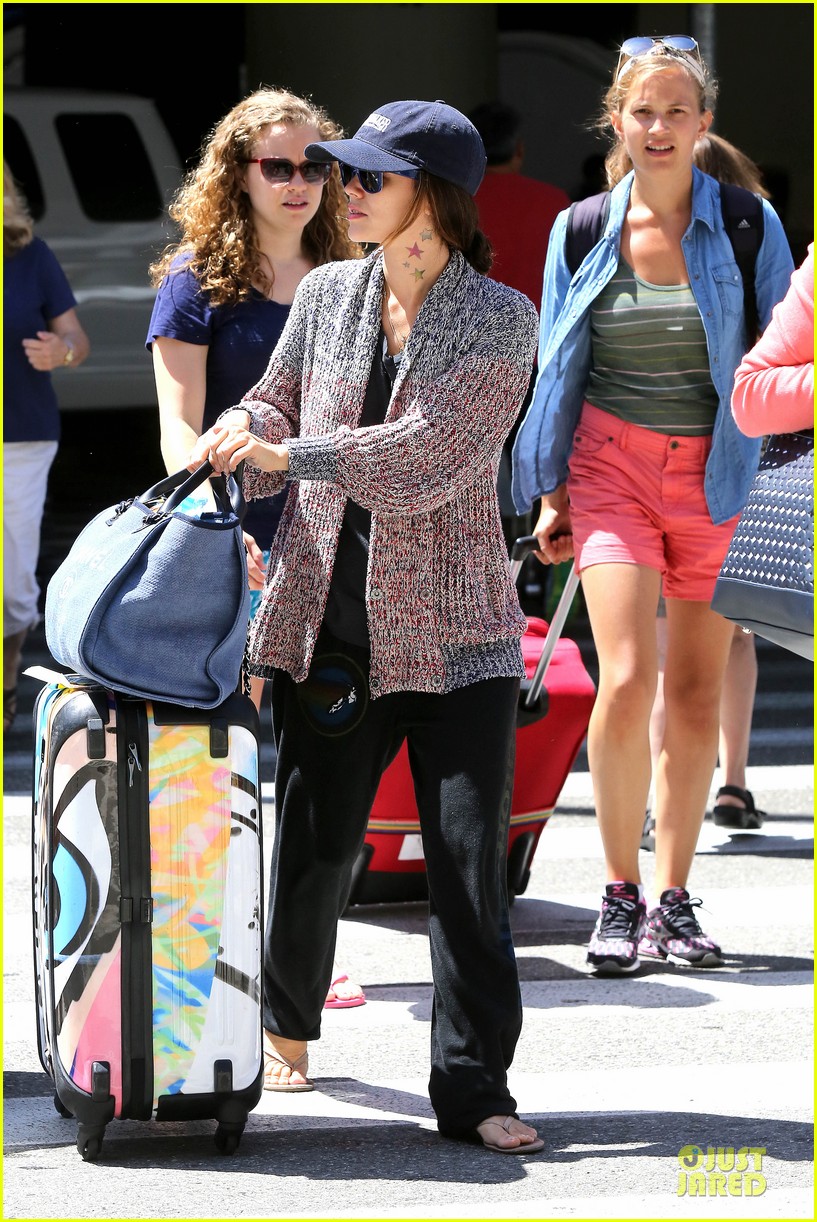 Rachel Bilson: Stars Neck Tattoo! : Photo 2910640 | Rachel Bilson ...