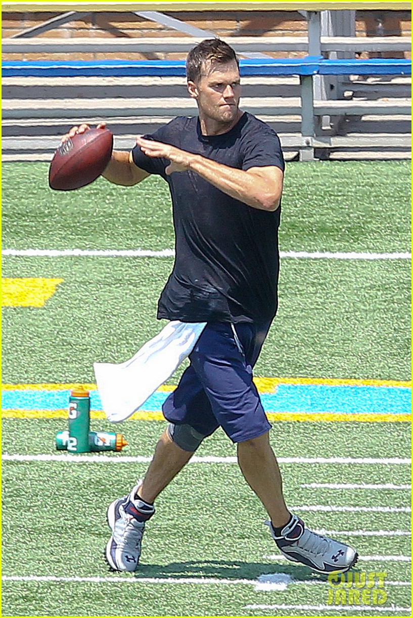 Tom Brady: Independence Day Football Practice!: Photo 2904070 | Tom ...