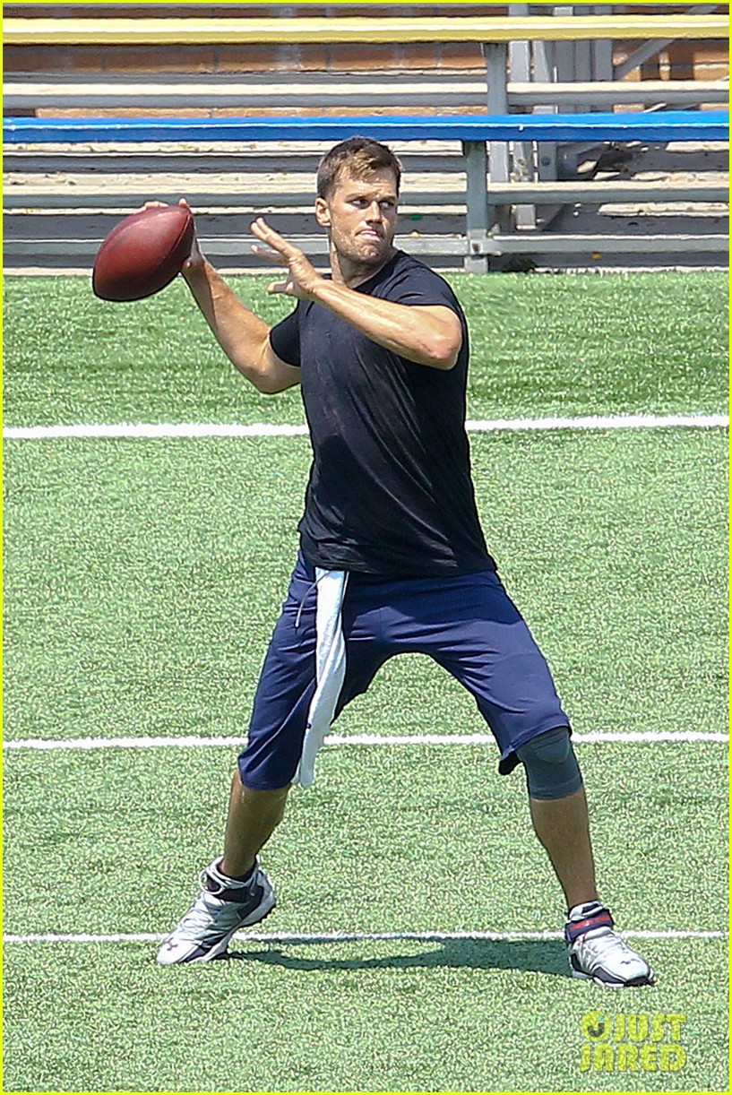 Photo: tom brady independence day football practice 07 | Photo 2904072 ...