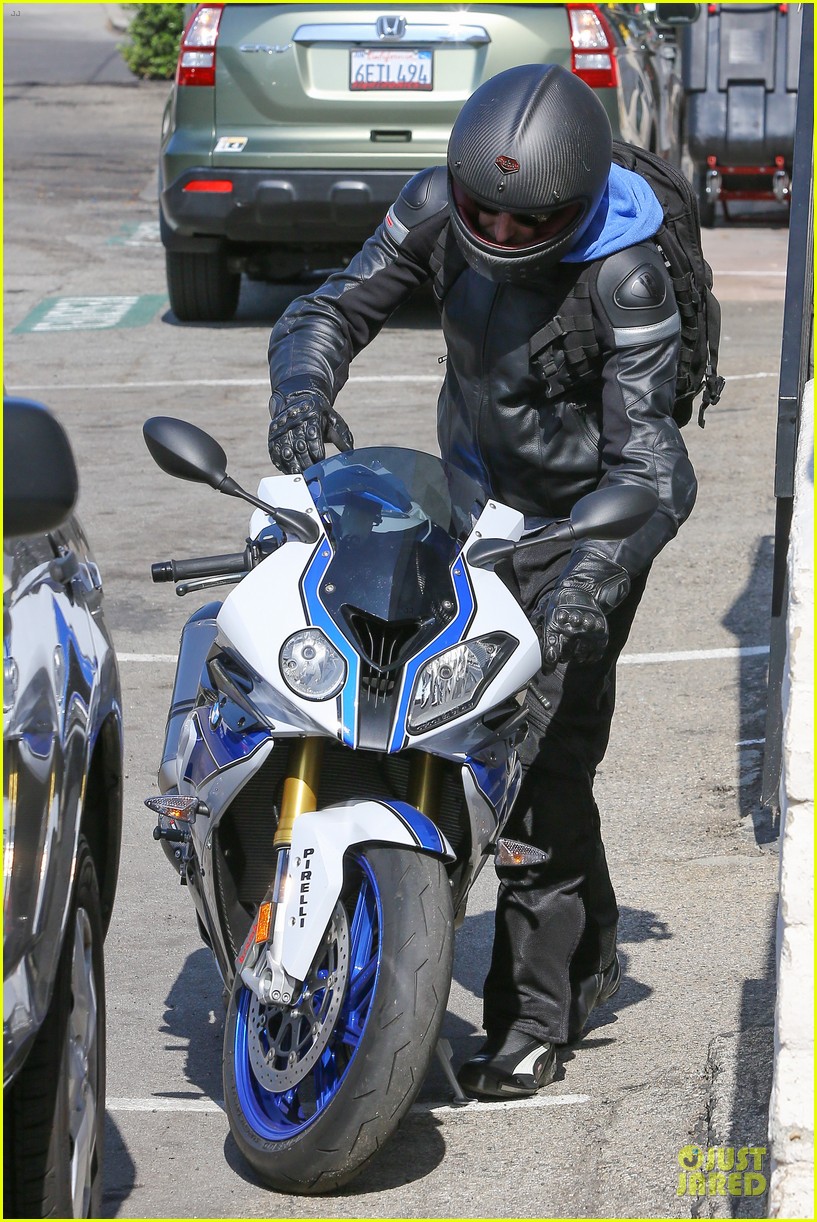 Bradley Cooper: 'Untitled Cameron Crowe Project' Shoots in Fall!: Photo ...