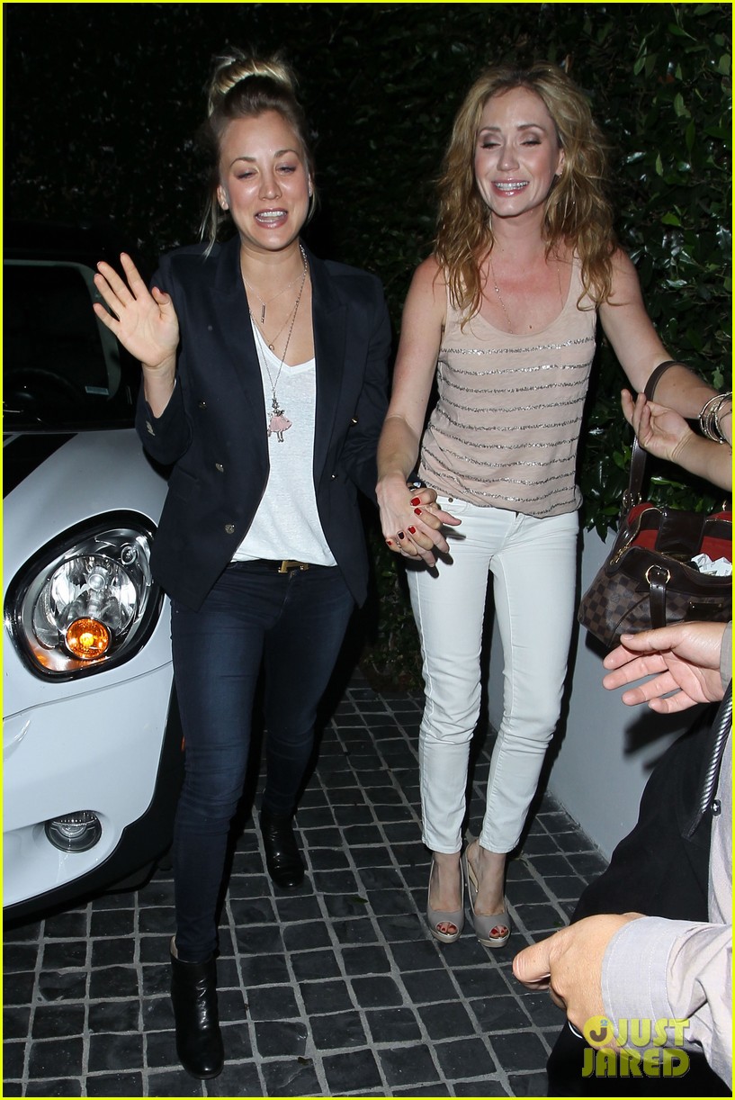 Kaley Cuoco Leaves Henry Cavill at Home for Girl's Night Out!: Photo ...