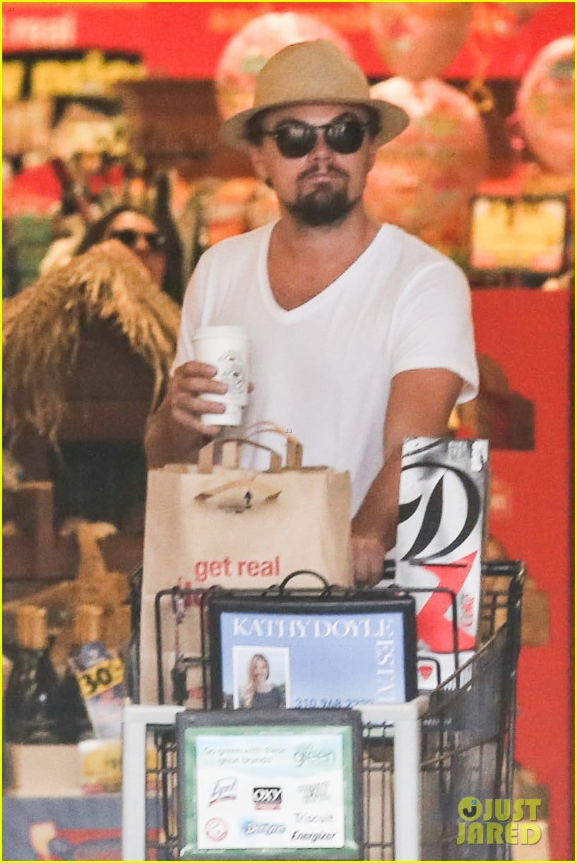 Leonardo DiCaprio: Fourth of July Grocery Shopping!: Photo 2903998 ...