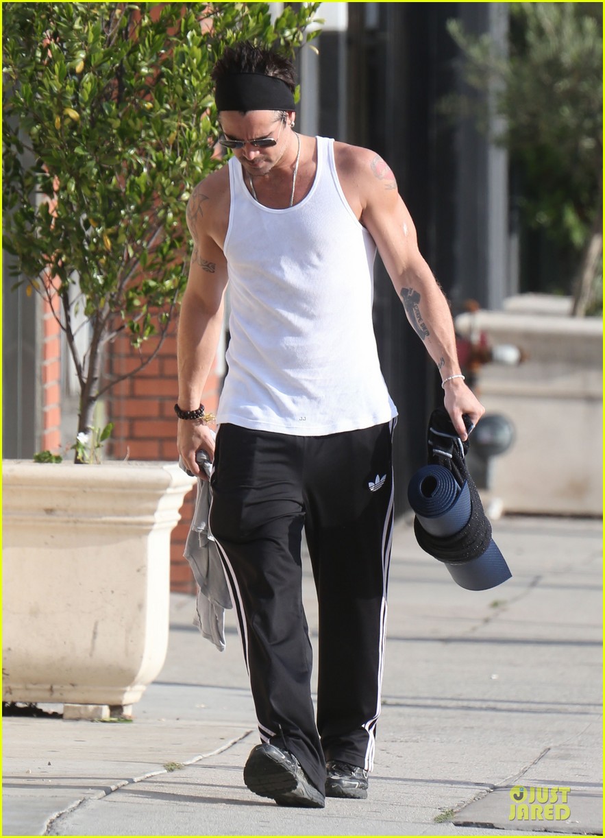 Colin Farrell: Buff Yoga Session with Sister Claudine!: Photo 2918018 ...