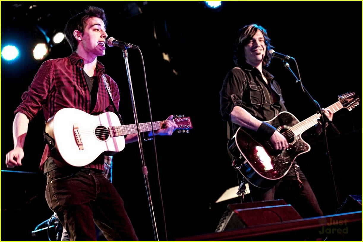 Jackson Harris: 'Gone In A Heartbeat' Premiere (Exclusive) - Listen Now ...