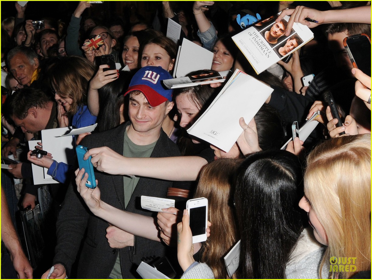 Daniel Radcliffe: 'The Simpsons' Return as Diggs!: Photo 2902974 ...