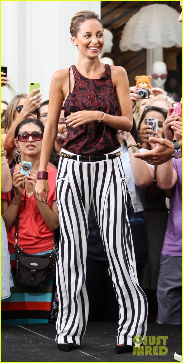 Nicole Richie Dances with Mario Lopez on 'Extra'!: Photo 2907918 ...