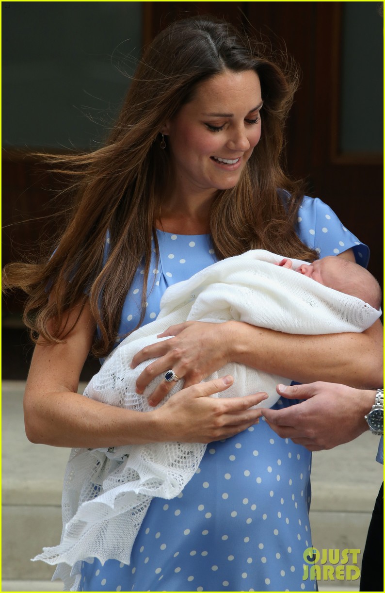 Royal Baby First Photos with Kate Middleton & Prince William: Photo ...