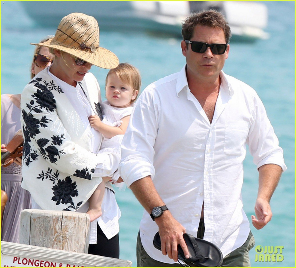 Uma Thurman: Family Boat Trip in Saint-Tropez: Photo 2909287 | Arpad ...