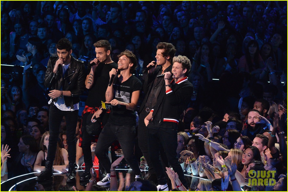 One Direction - VMAs 2013 Winners for Song of the Summer!: Photo ...