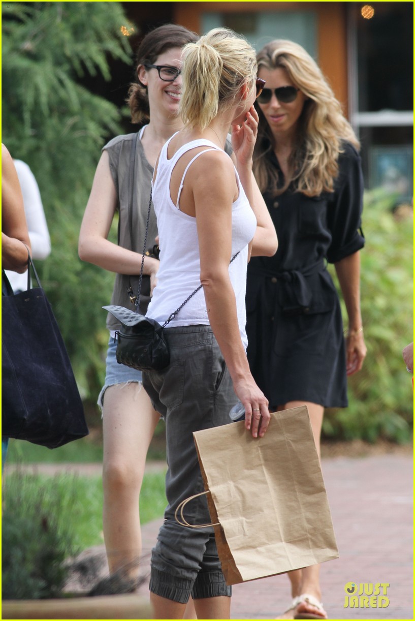 Cameron Diaz Biceps Flex