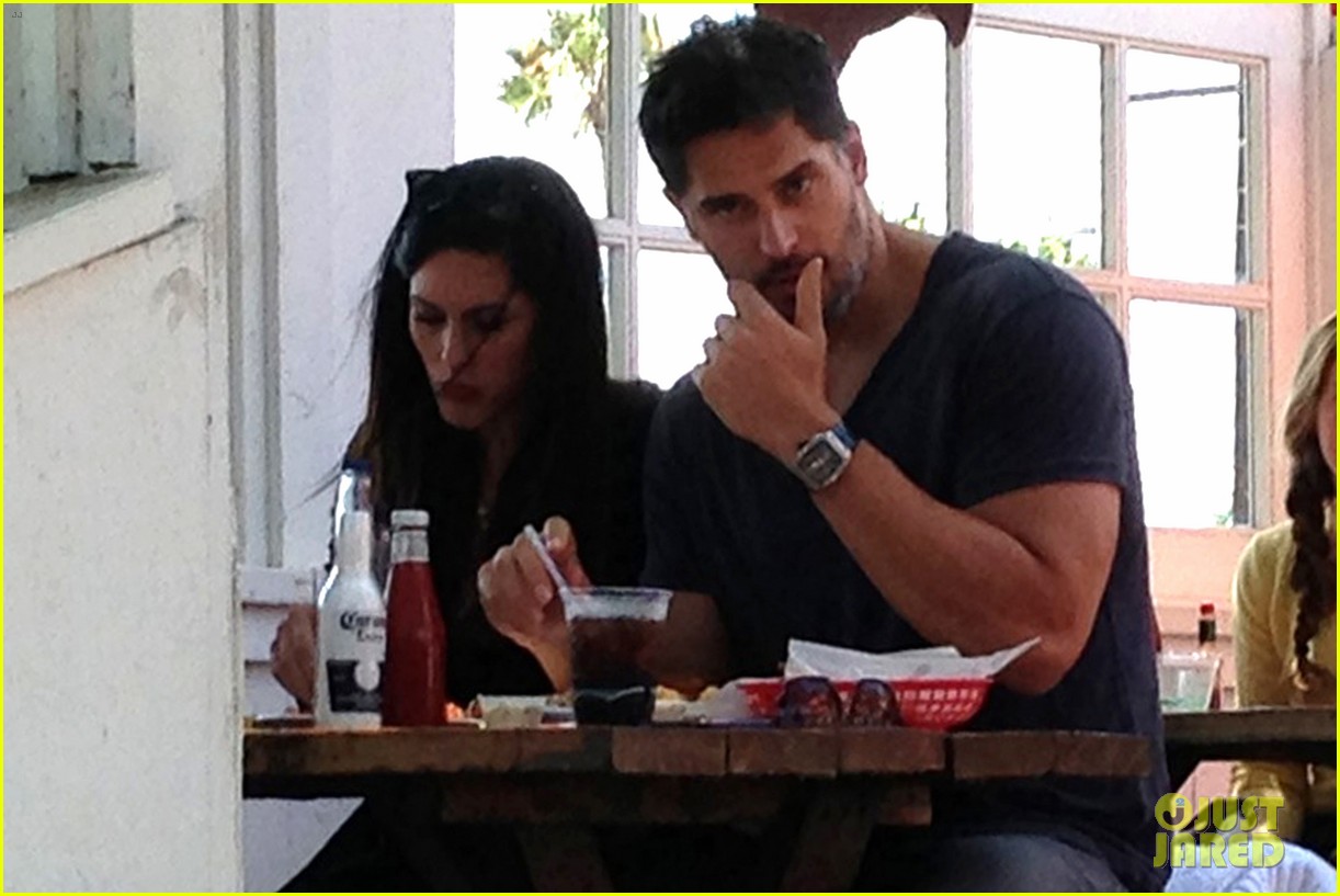 Joe Manganiello Grabs Lunch with Girlfriend Bridget Peters: Photo ...