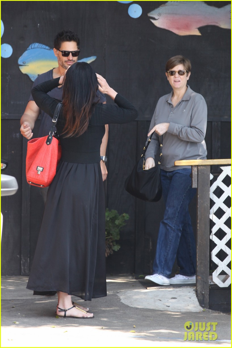 Joe Manganiello Grabs Lunch with Girlfriend Bridget Peters: Photo ...