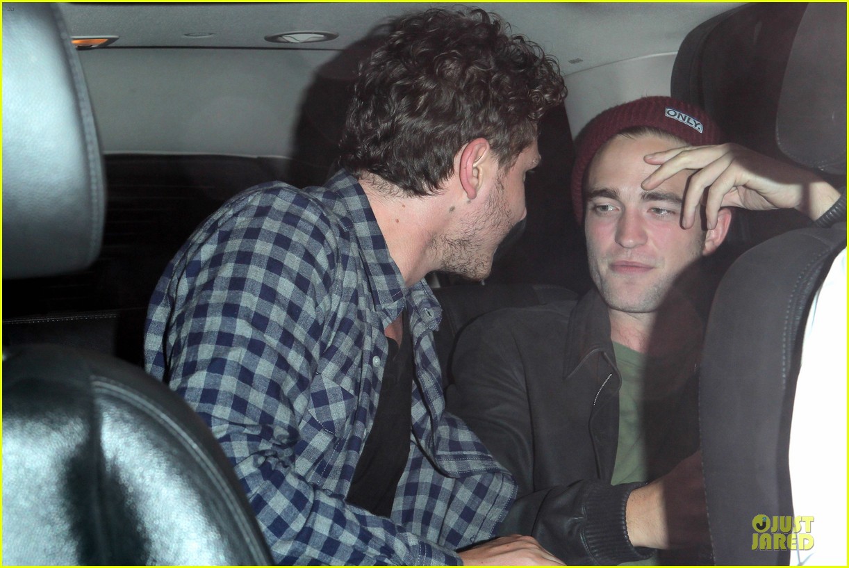Robert Pattinson: Bobby Long Concert Goer!: Photo 2931830 | Robert ...