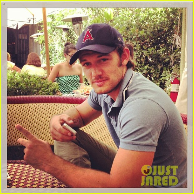 Alex Pettyfer Parties After Joining Instagram: Photo 2938364 | Alex ...