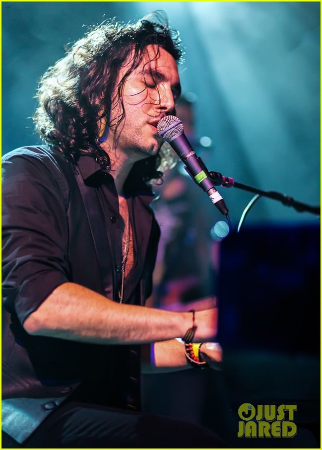 Ron Pope Plays To Sold Out NYC Crowd: Photo 2929466 | Photos | Just ...