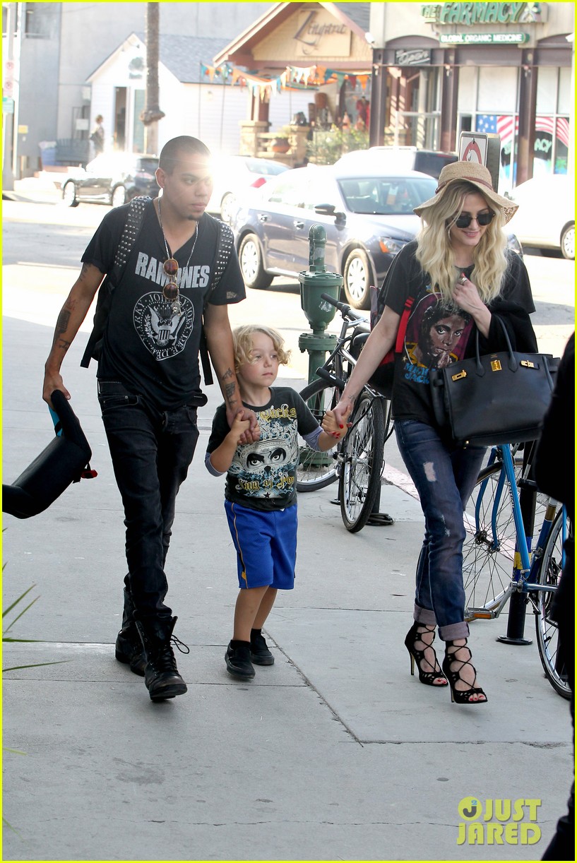 Ashlee Simpson: Bronx Loves Being a Cousin to Maxwell & Ace!: Photo ...