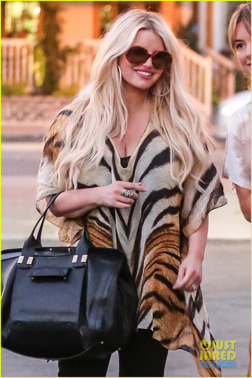 Jessica Simpson Steps Out After Debuting Baby Ace's First Pic!: Photo ...