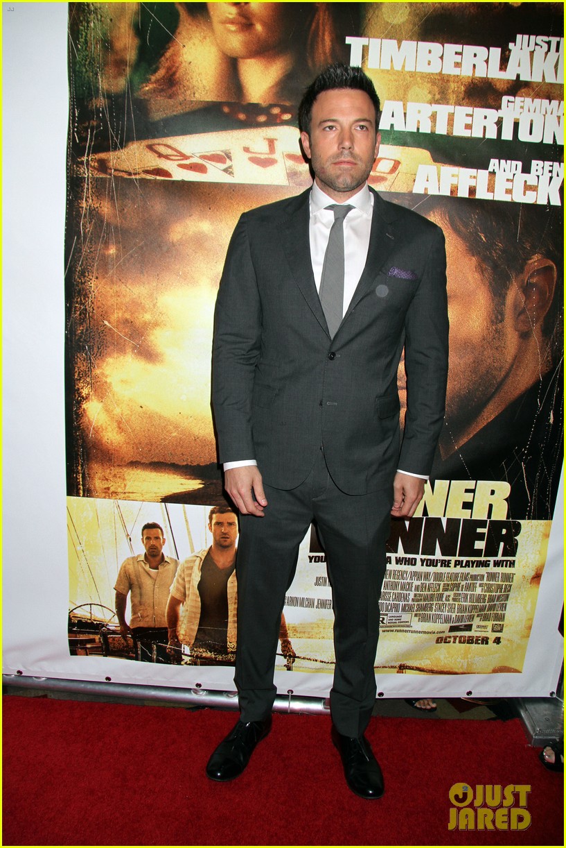 Ben Affleck: Lipstick on Cheek at 'Runner Runner' Premiere!: Photo ...