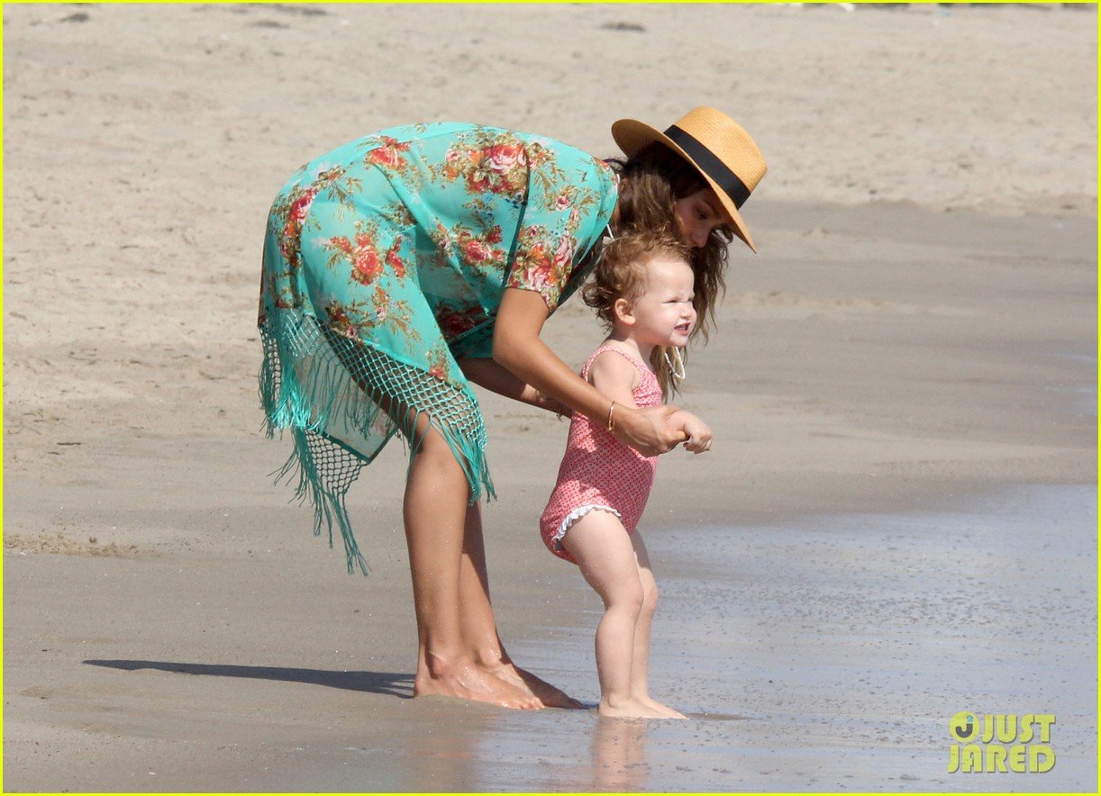 Jessica Alba Displays Toned Bikini Body for Family Beach Day!: Photo ...