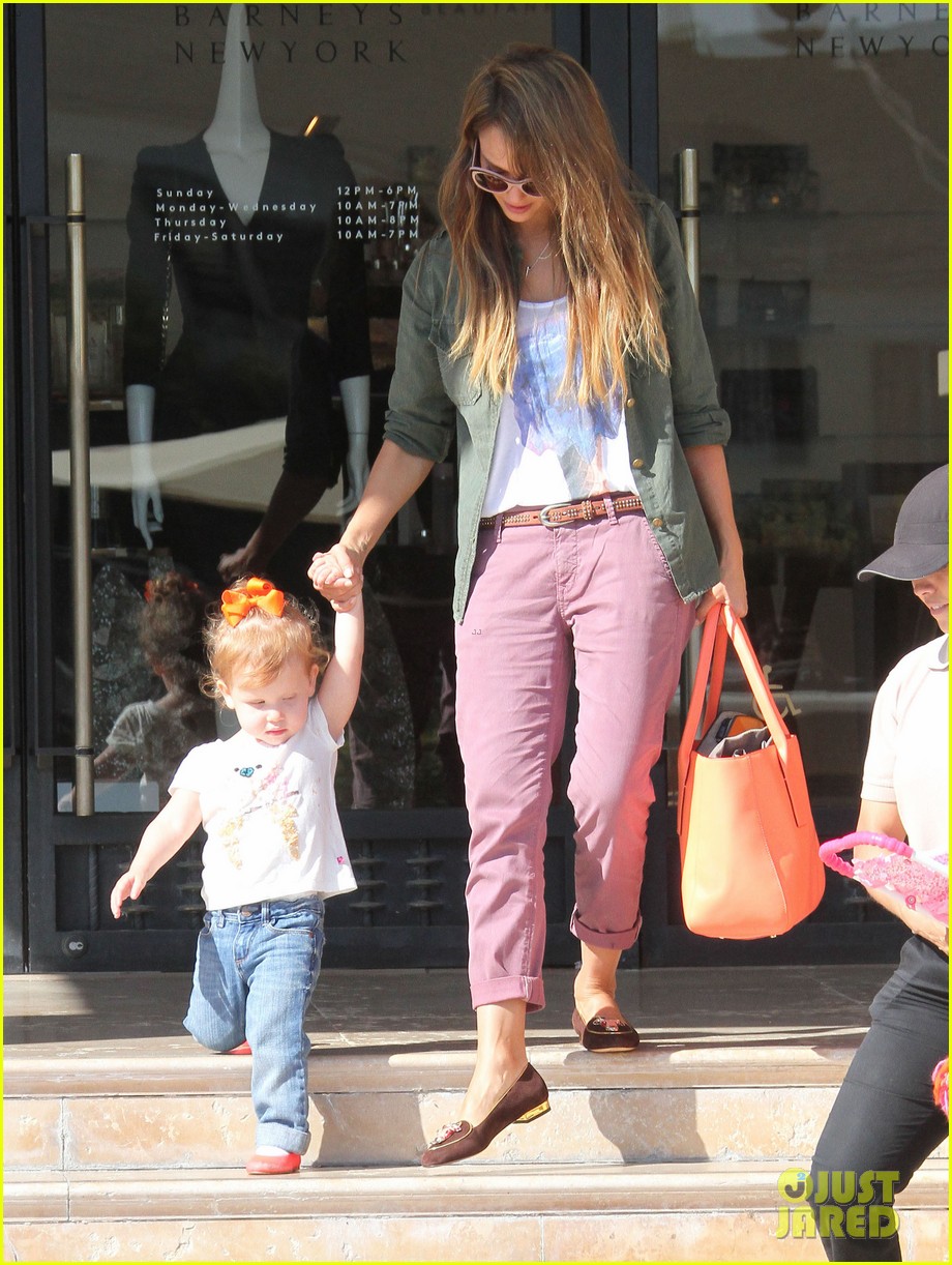 Jessica Alba & Cash Warren: Family Birthday Party Outing!: Photo ...