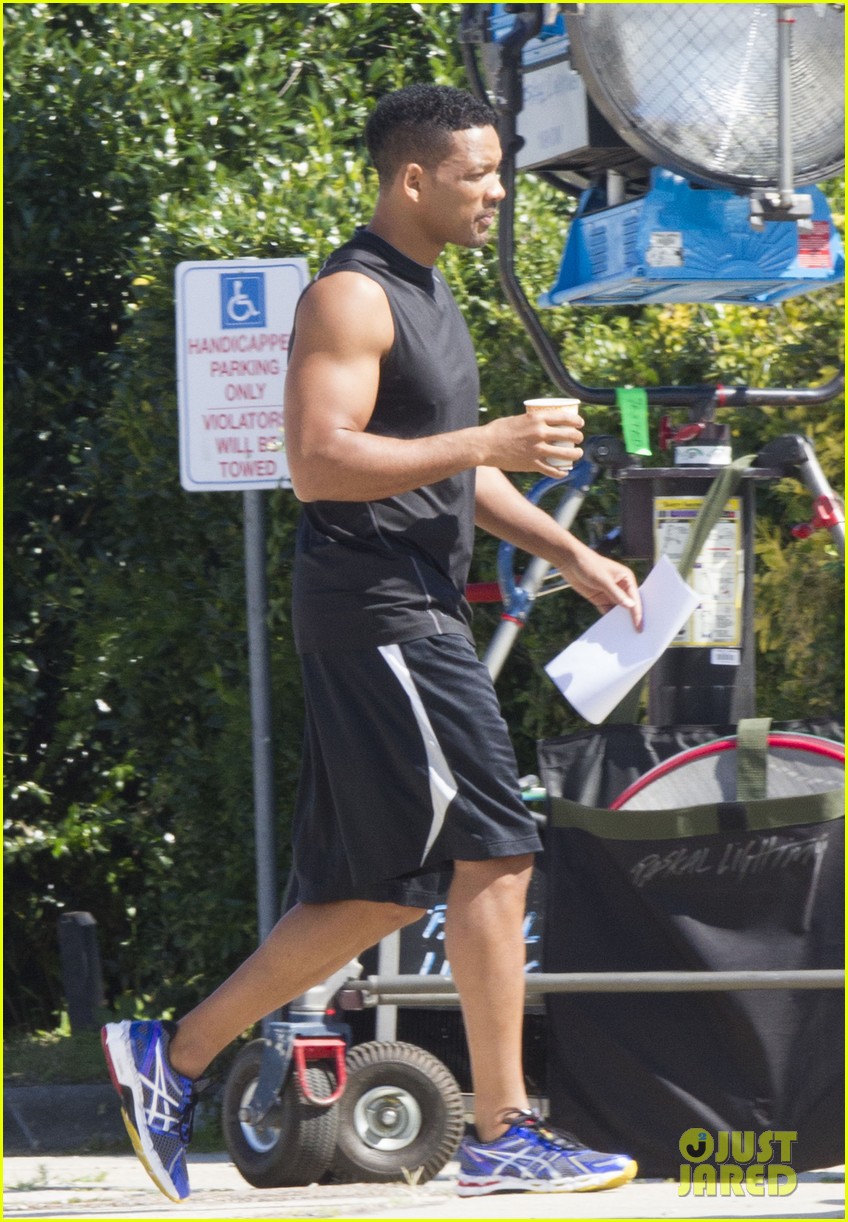 Will Smith Shows Off Buff Arms on 'Focus' Set!: Photo 2951457 | Will ...
