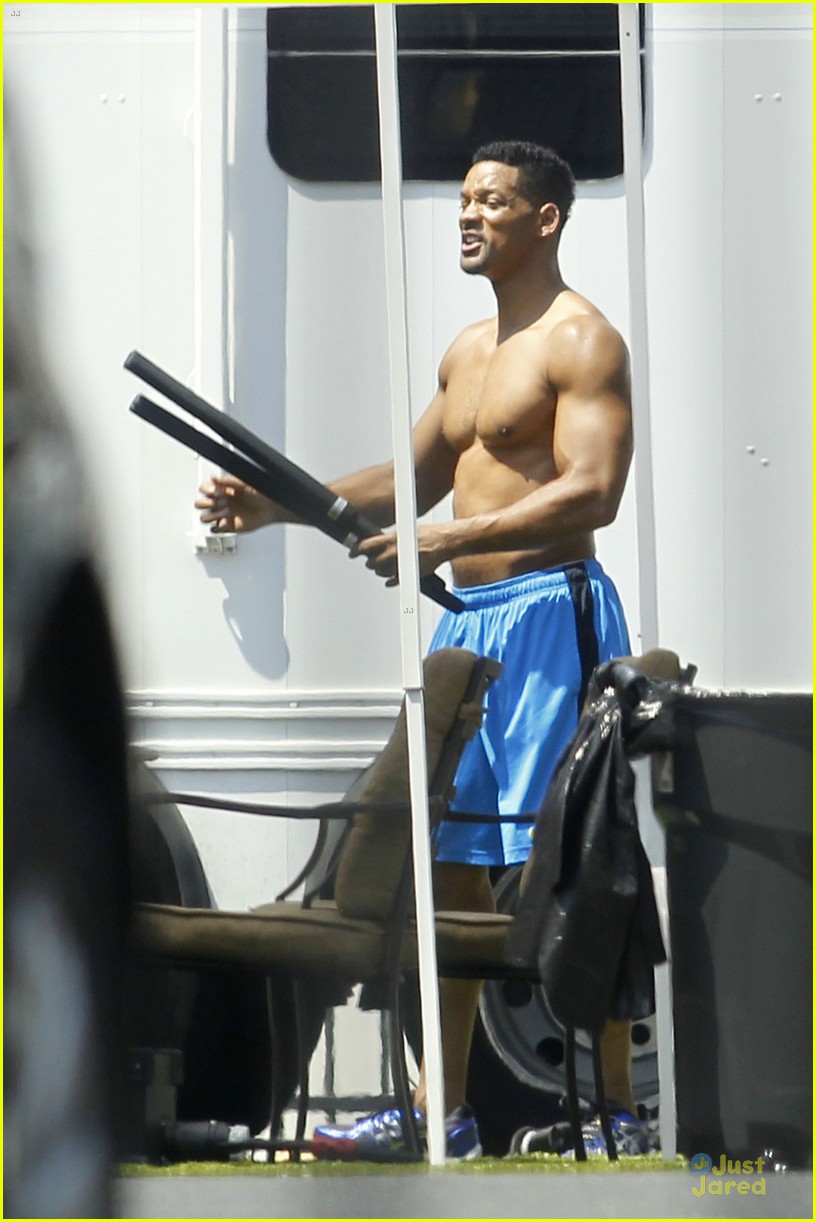 Will Smith: Shirtless Fighting Moves For 'Focus'!: Photo 2951716 ...