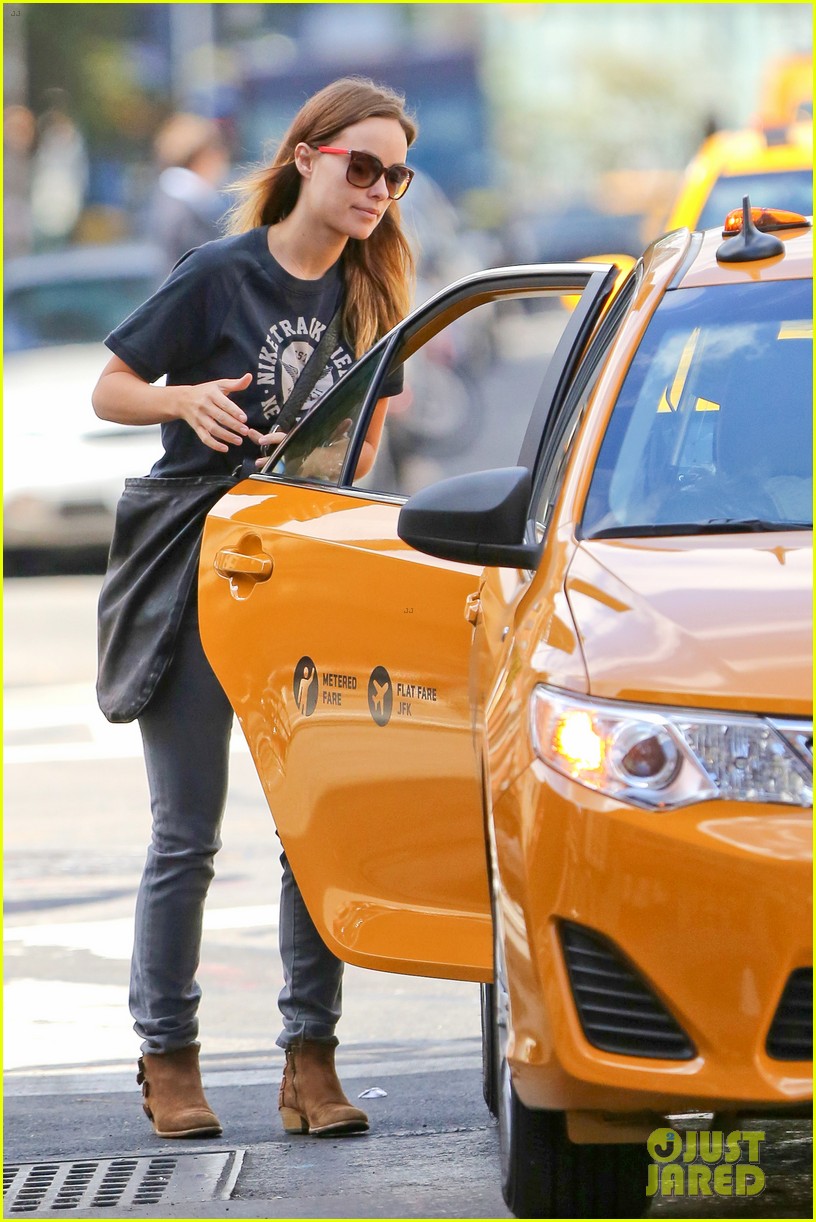 Olivia Wilde: East Village Outing!: Photo 2962969 | Olivia Wilde Photos ...