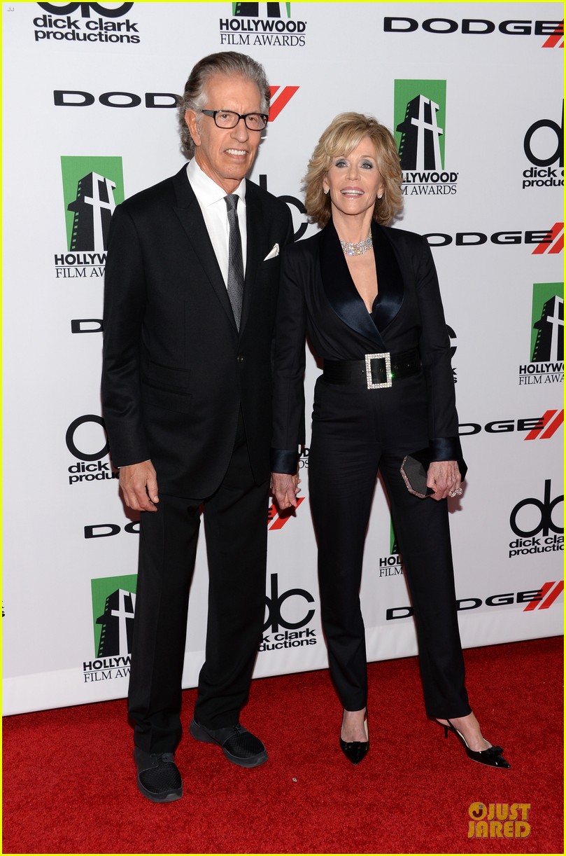 Sandra Bullock & Olivia Munn: Hollywood Film Awards 2013: Photo 2976639 ...