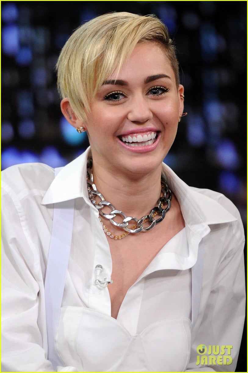 Miley Cyrus: Acapella 'We Can't Stop' with Jimmy Fallon!: Photo 2968852 ...