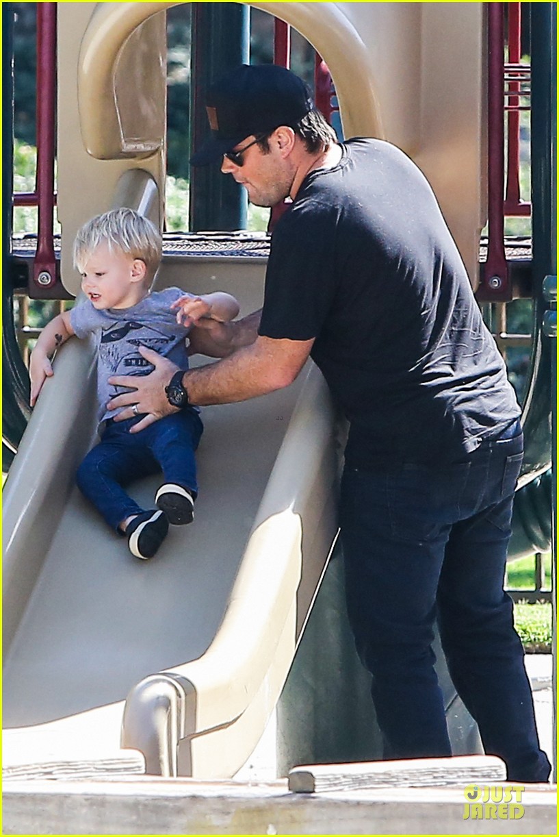 Hilary Duff: Mike Comrie Slides with Luca!: Photo 2970397 | Celebrity ...