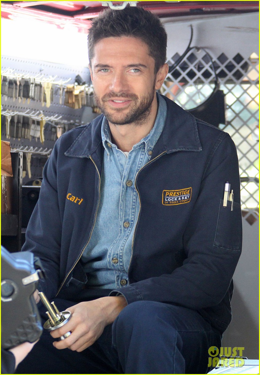 Topher Grace & Sarah Silverman: 'People in New Jersey' Set!: Photo ...