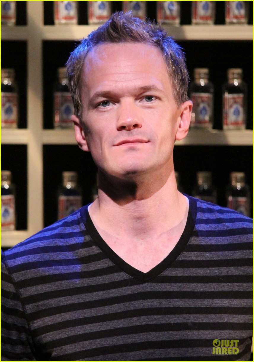 Neil Patrick Harris: 'Nothing To Hide' NYC Photo Call!: Photo 2976568 ...