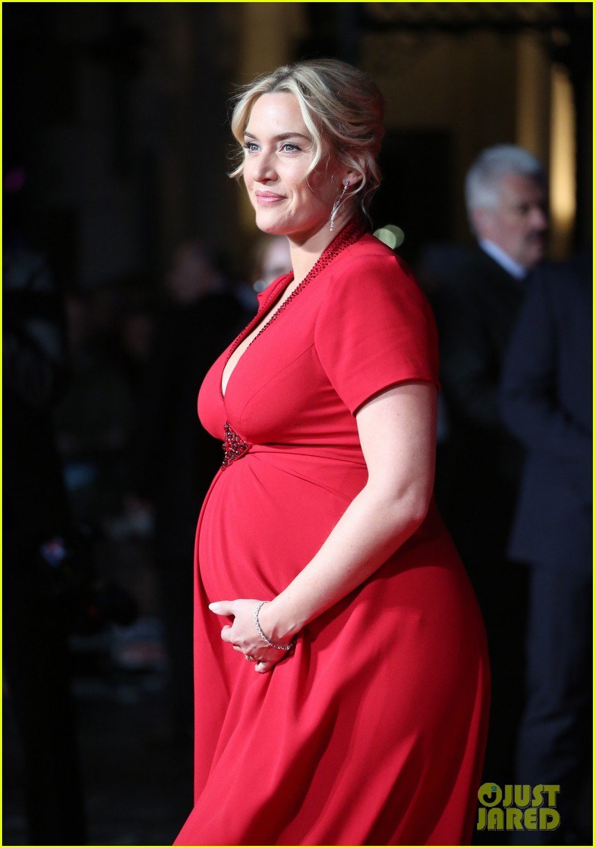 Kate Winslet Cradles Large Baby Bump at 'Labor Day' Premiere: Photo ...