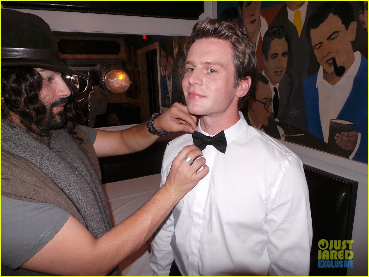 Jonathan Groff: JJ Spotlight of the Week (Behind the Scenes Pics ...