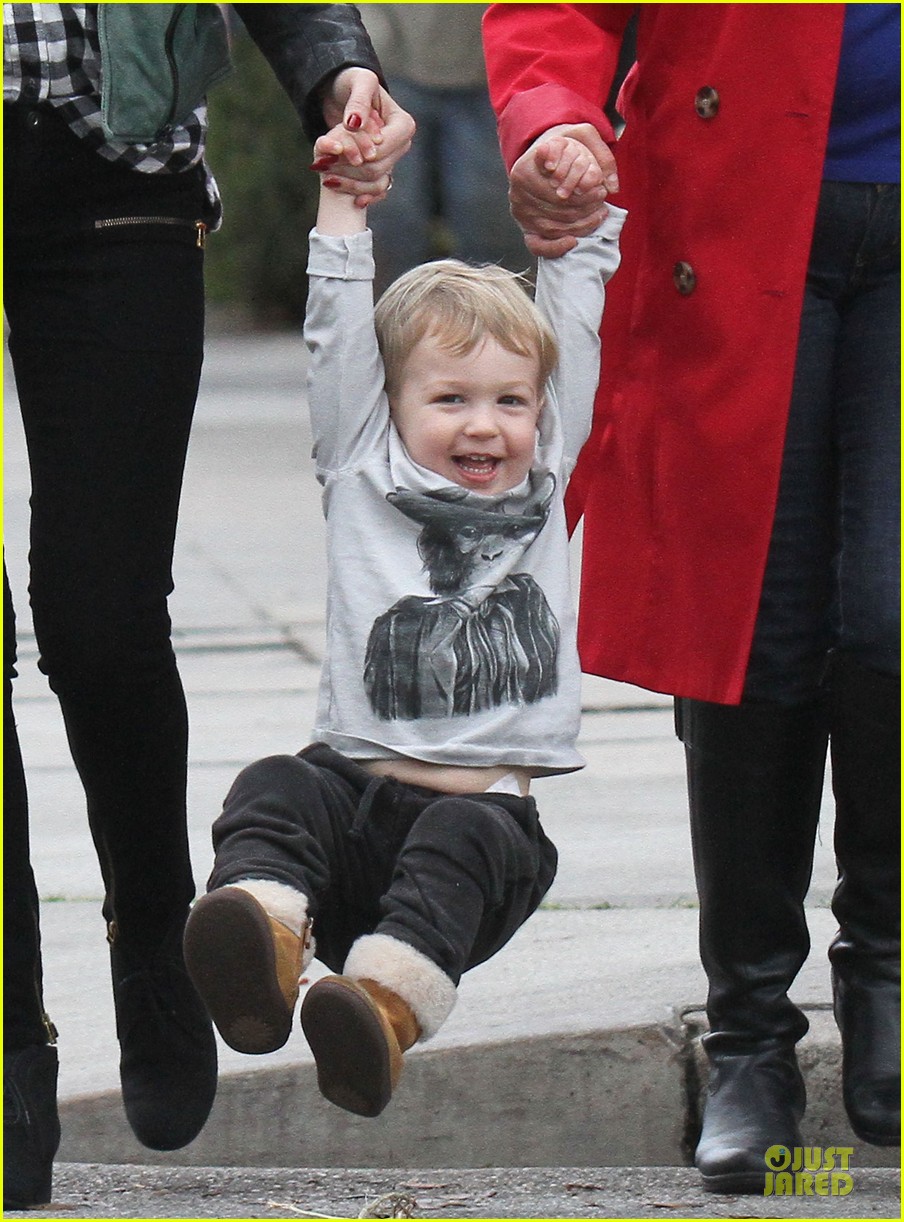 January Jones Jokes That James Marsden is Xander's Father!: Photo ...