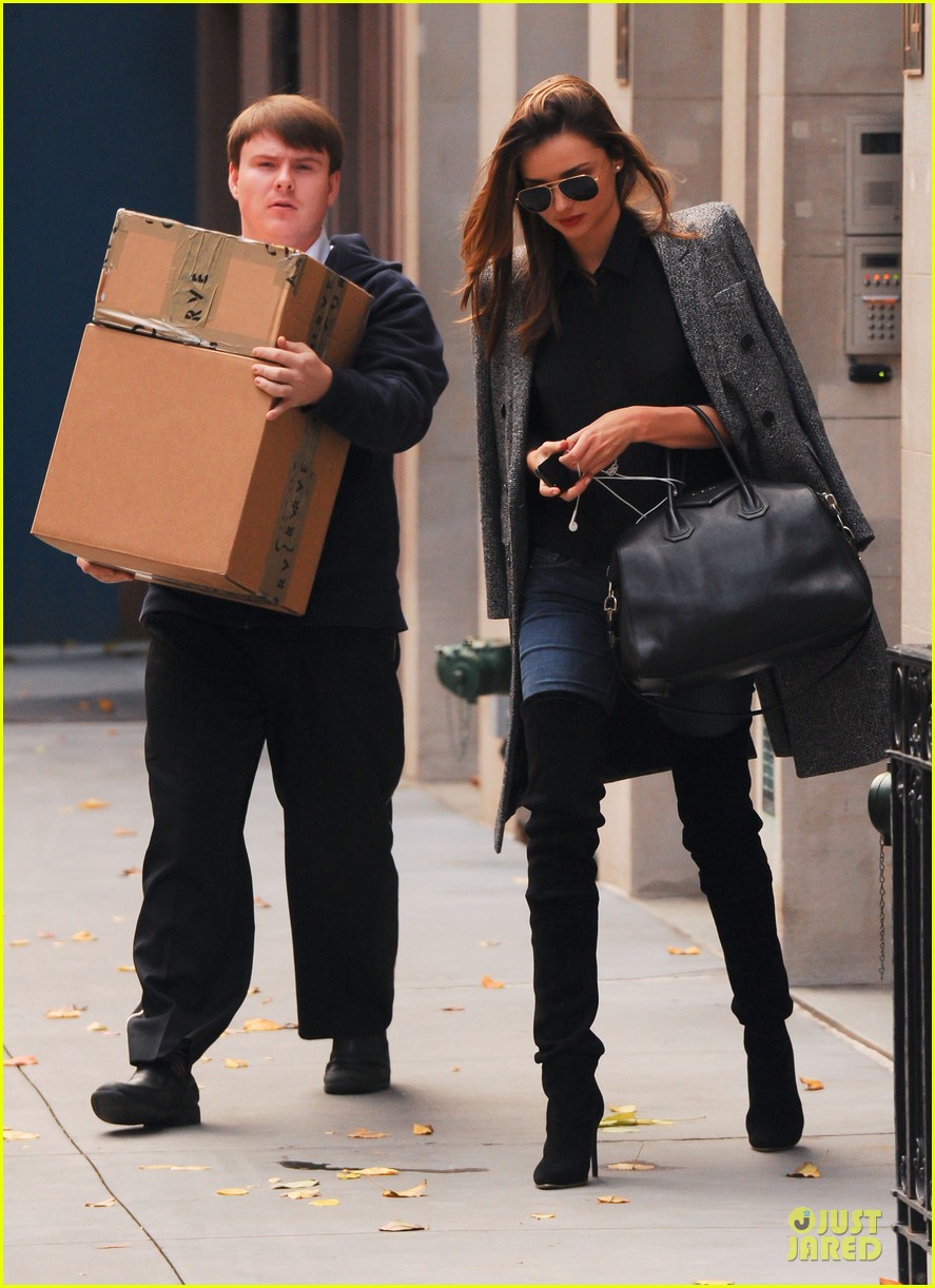 Miranda Kerr: You Can Pre-Order My Book 'Empower Yourself'!: Photo ...