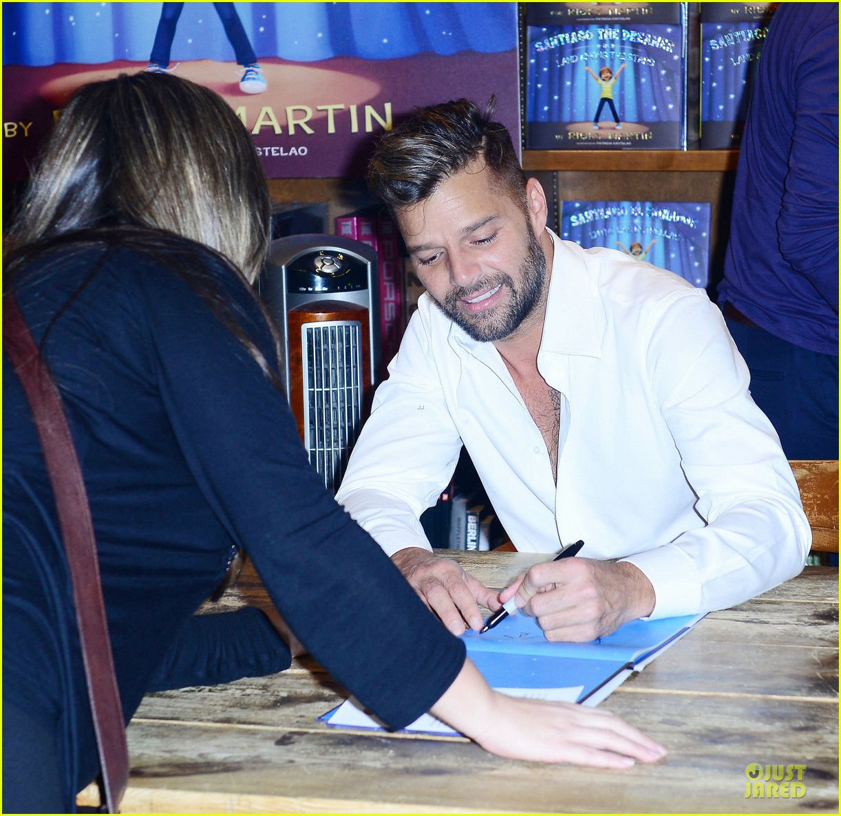 Ricky Martin Flashes Chest Hair for 'Santiago' Signing!: Photo 2994114 ...