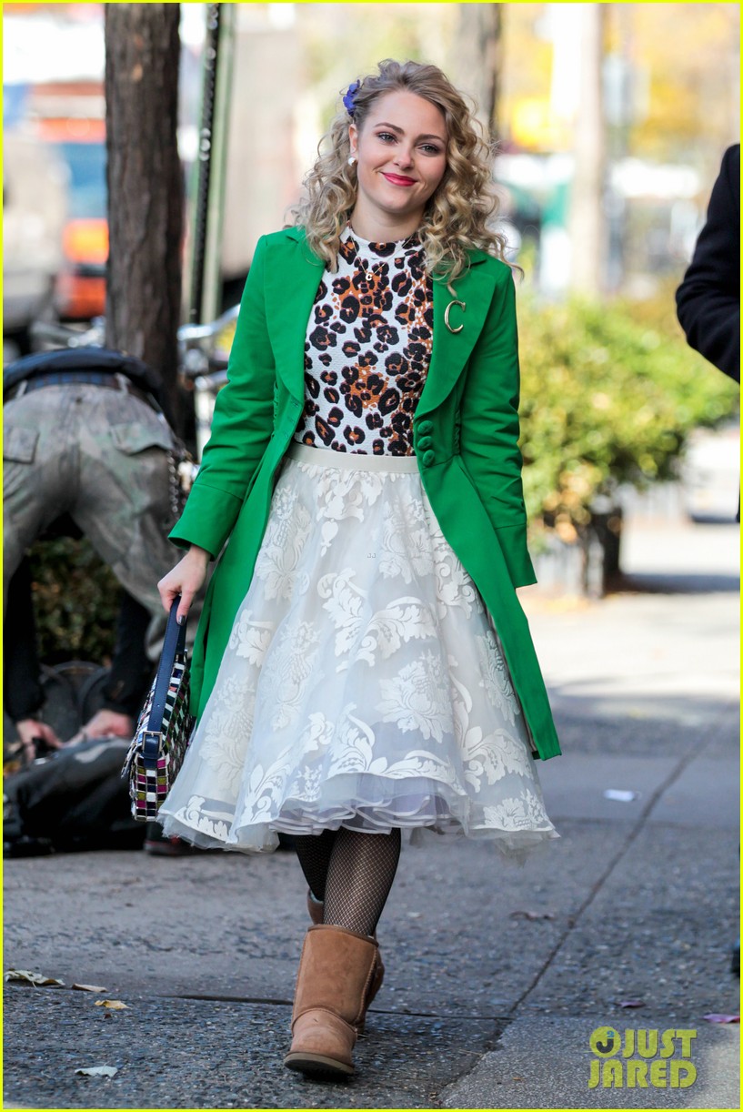 AnnaSophia Robb: Last Days on 'Carrie Diaries' Set!: Photo 2997353 ...
