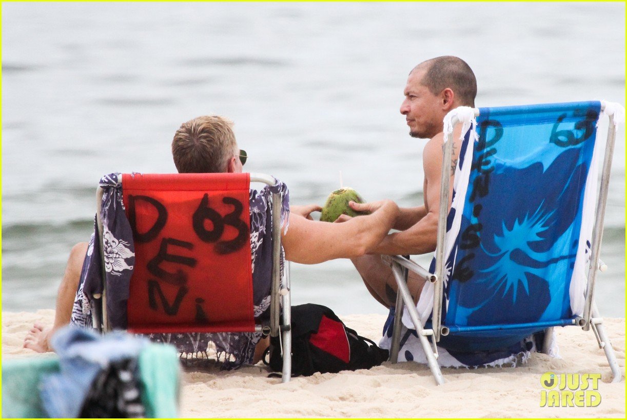 GMA's Sam Champion Shows Off Ripped Shirtless Torso!: Photo 3017904 ...