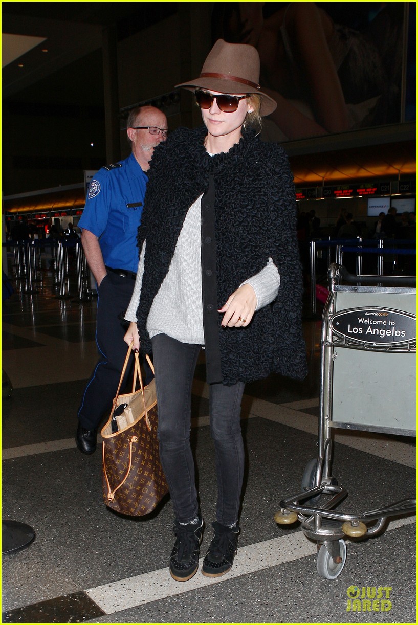 Diane Kruger: LAX Departure for European Film Awards!: Photo 3005196 ...