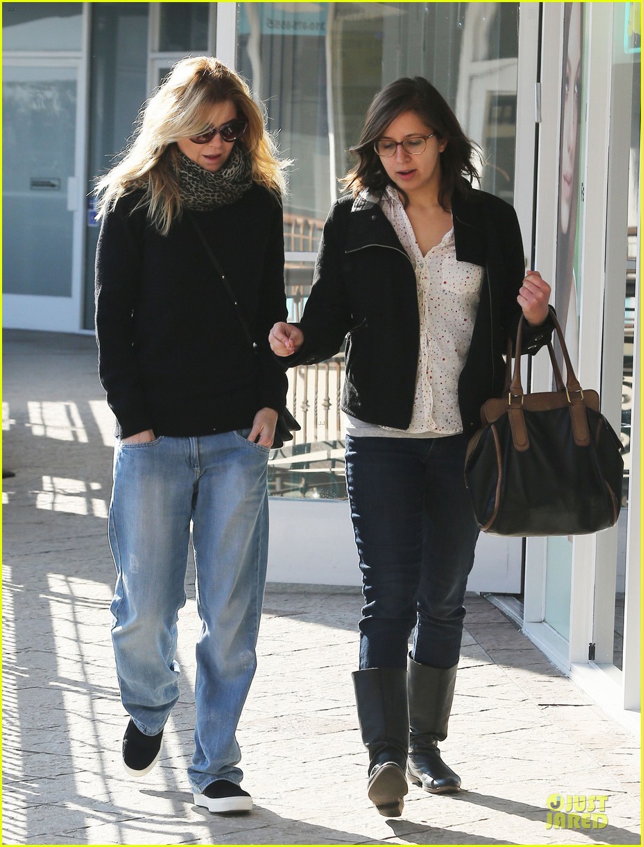 Ellen Pompeo & Chris Ivery: Disney on Ice with Stella!: Photo 3012116 ...