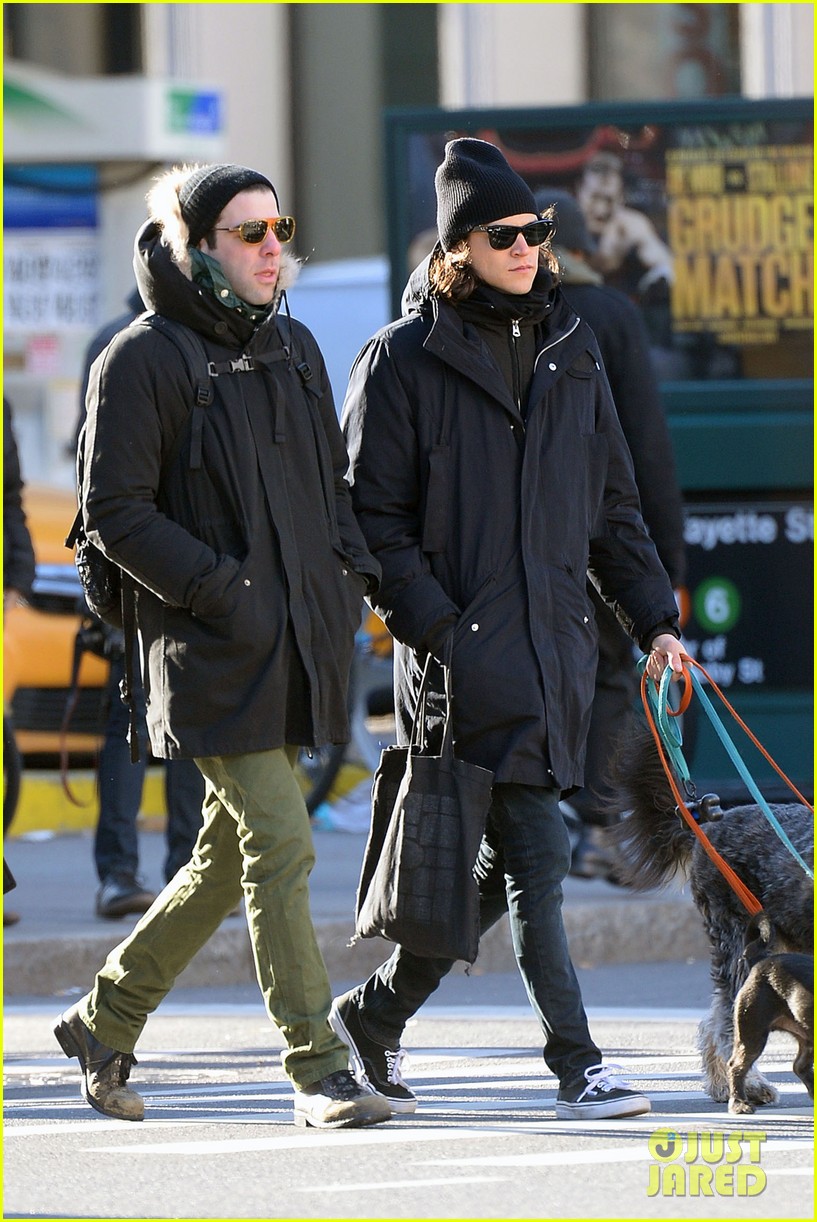 Zachary Quinto to 'Mr Porter': 'Glass Menagerie' is 'Masterful': Photo ...